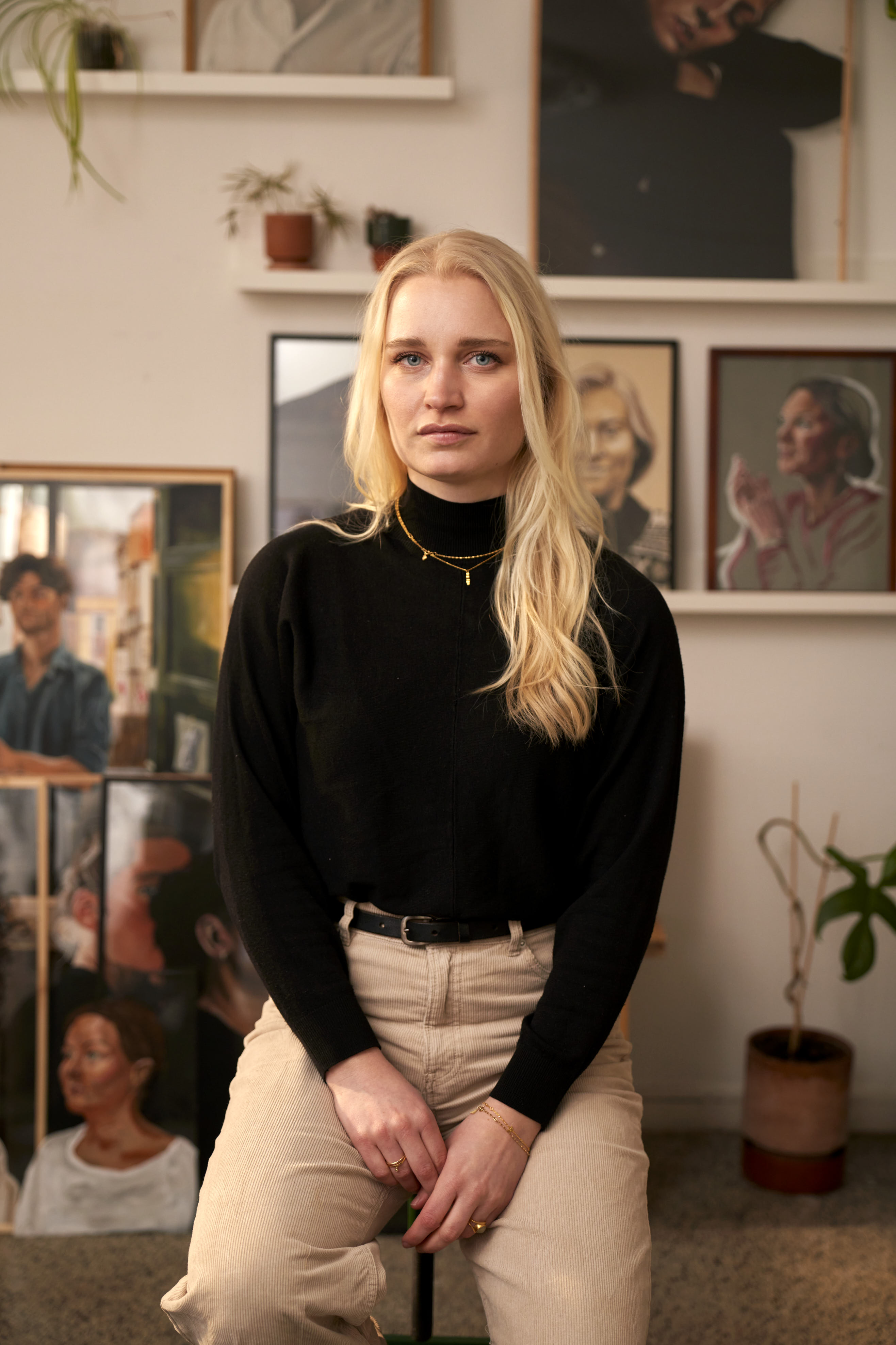 Mathilde is Denmark's best portrait painter | Søstrene Grene