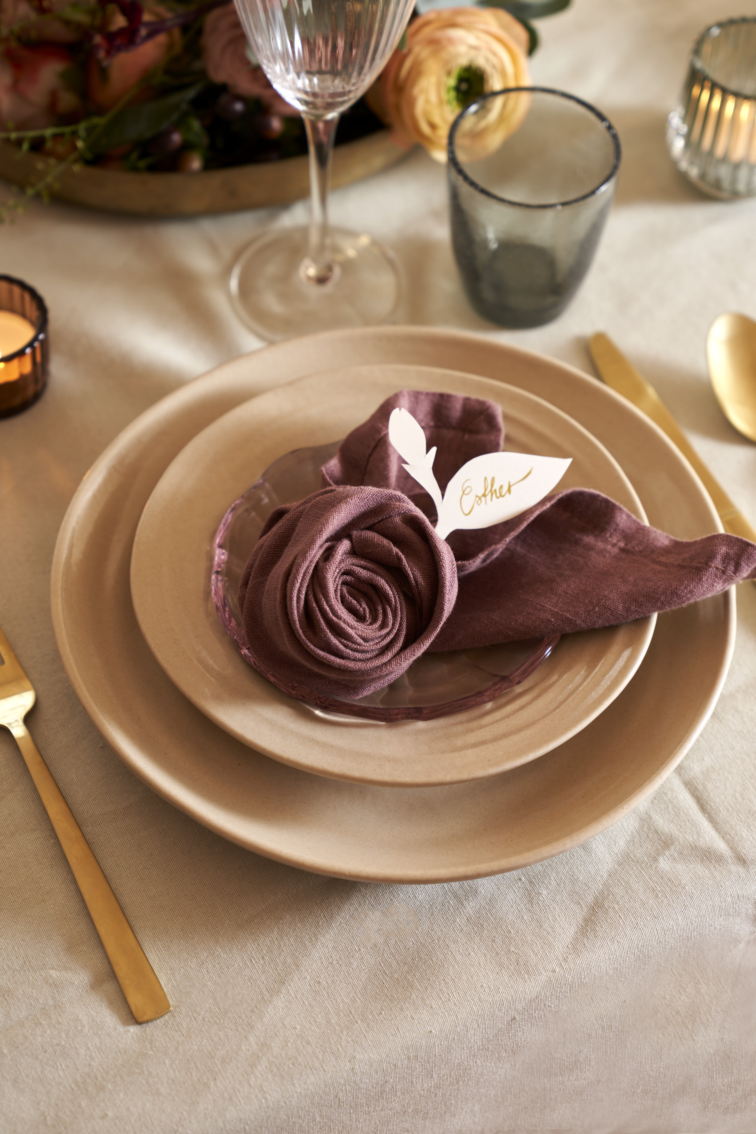 5 charming napkin folding ideas | Søstrene Grene