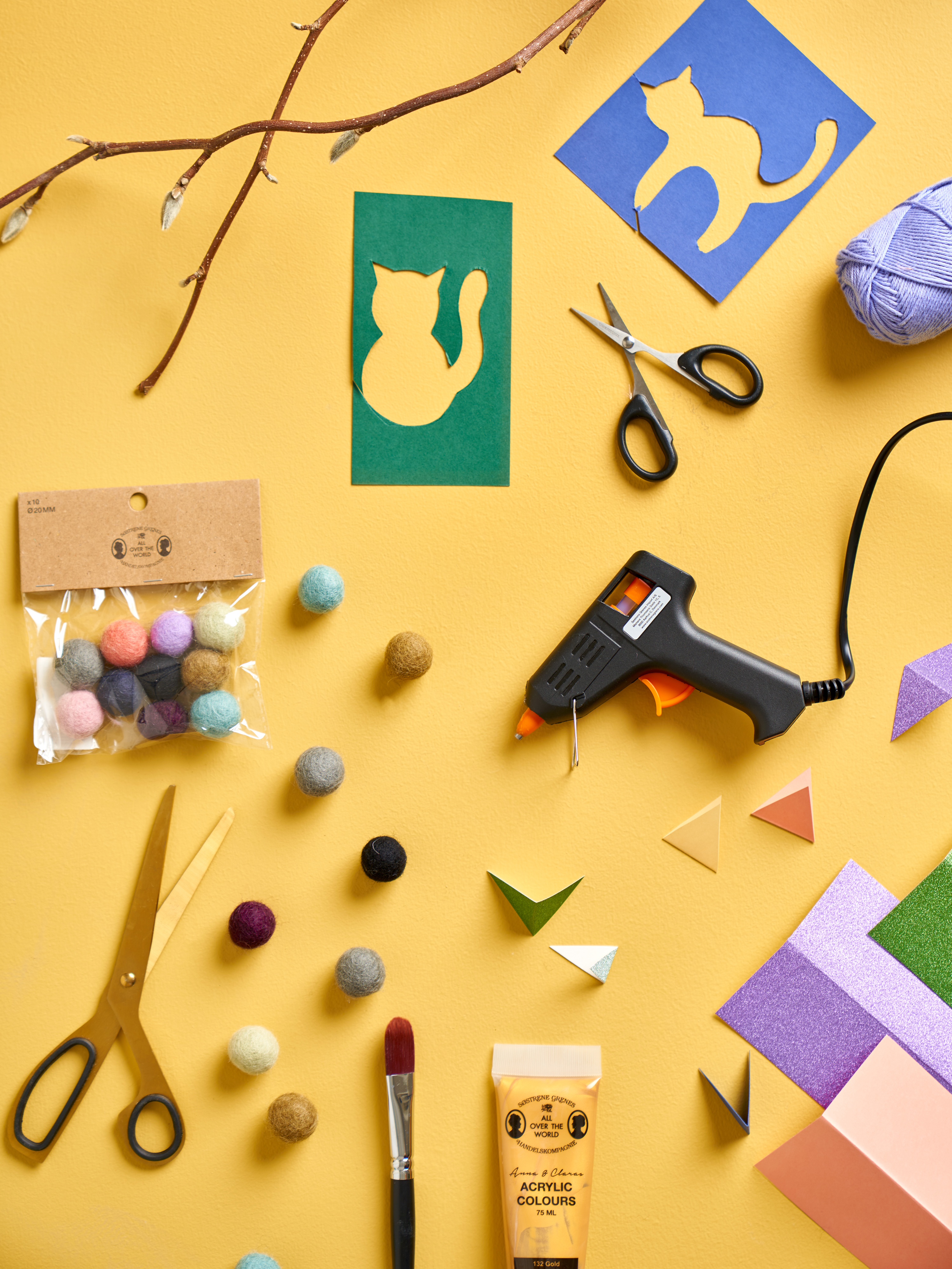 4 festive ways to decorate branches | Søstrene Grene