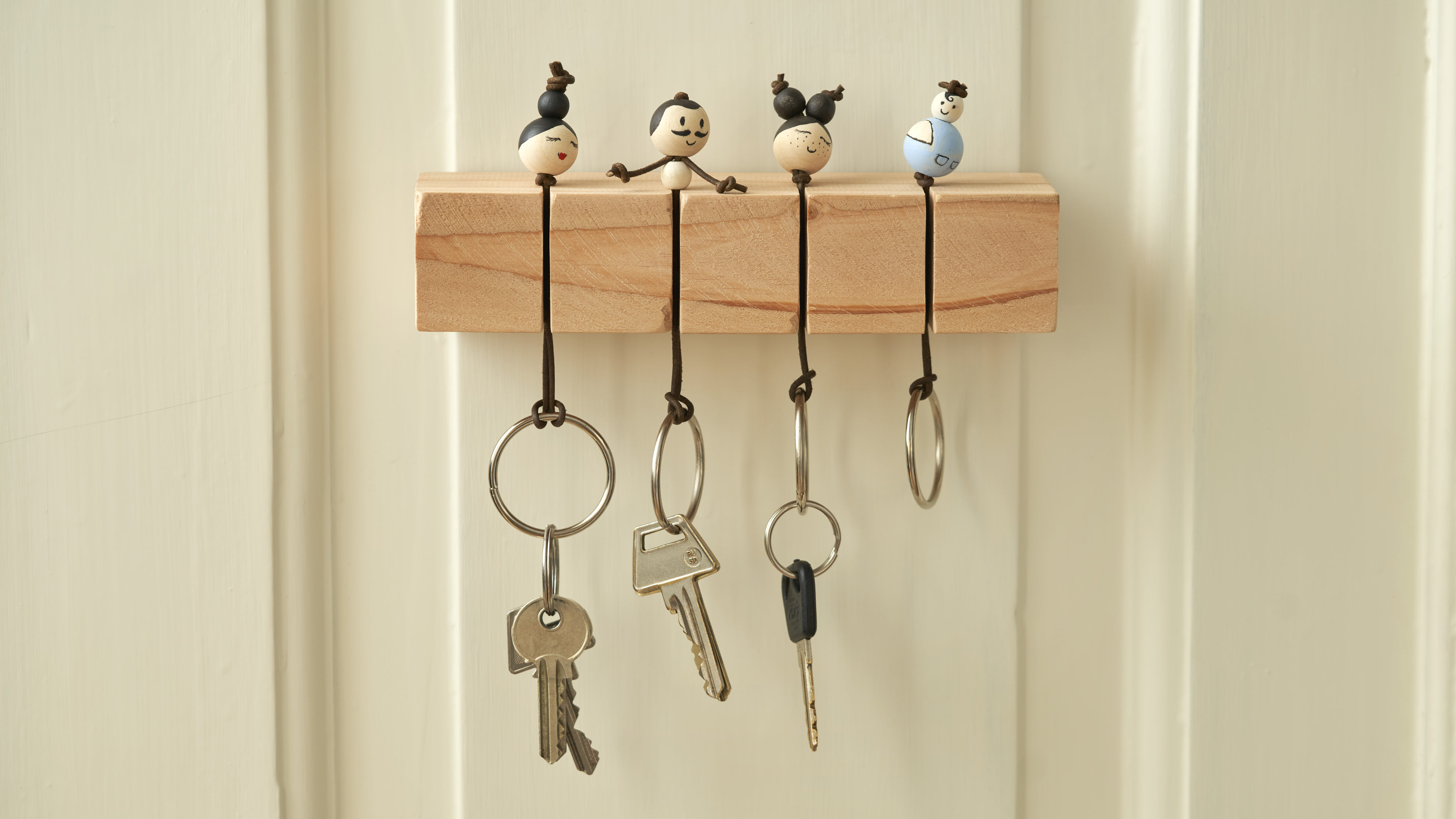 Porte-clés mural pour l’entrée | Projet DIY | Søstrene Grene