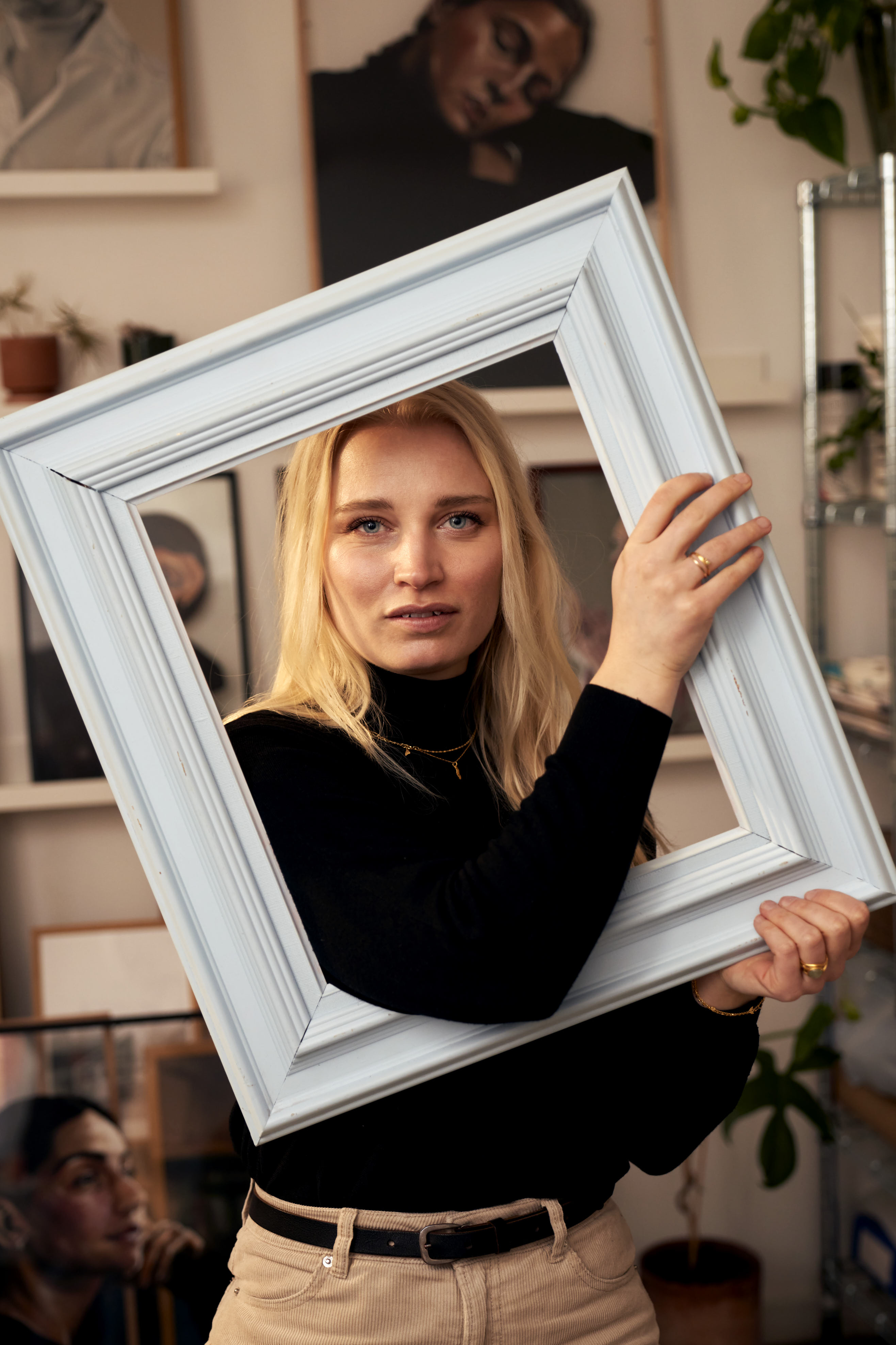 Mathilde is Denmark's best portrait painter | Søstrene Grene