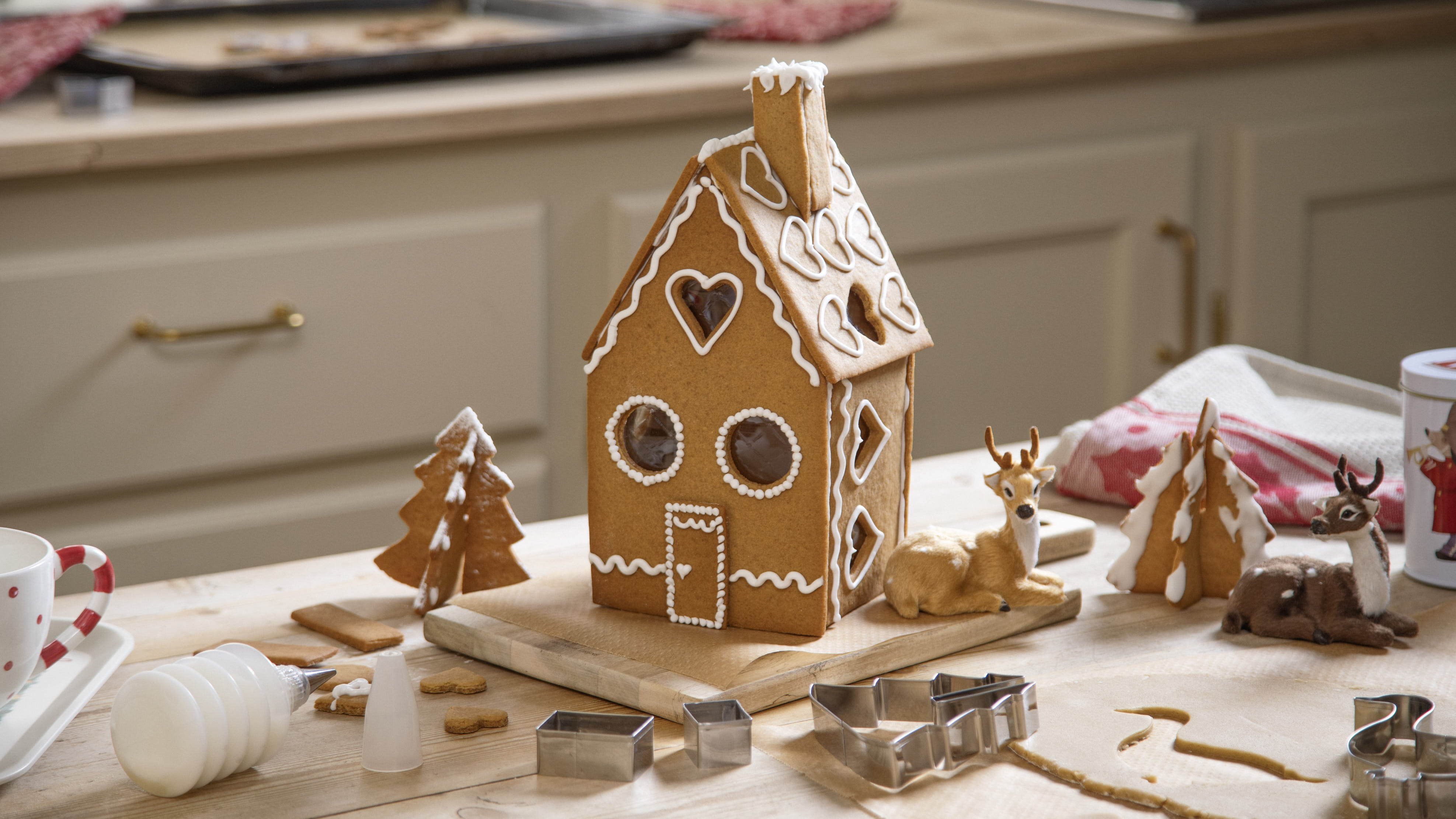 Gingerbread house | Recipe | Søstrene Grene