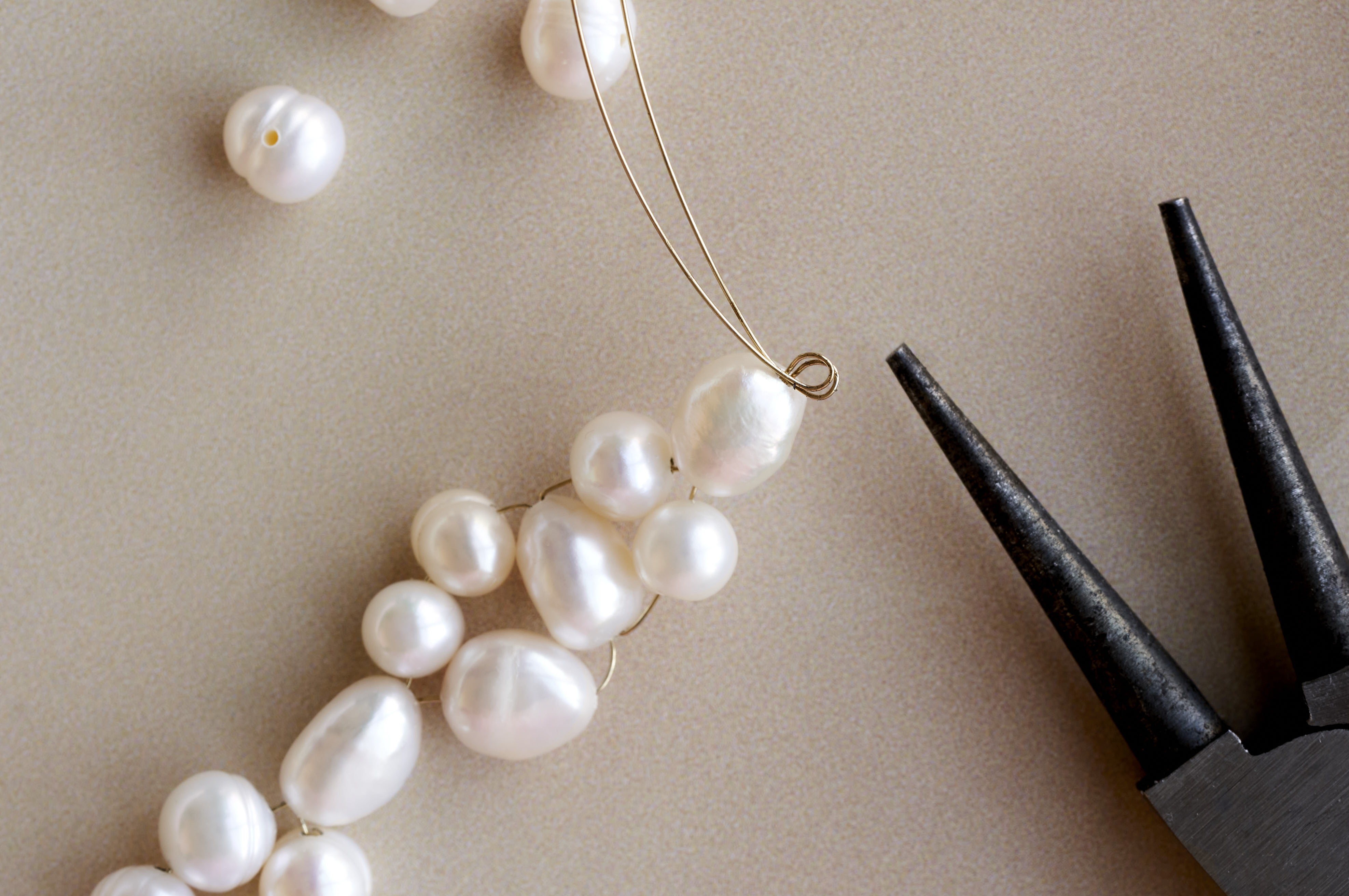 Perles d’eau douce pour clous d’oreilles | Projets de bricolage ...