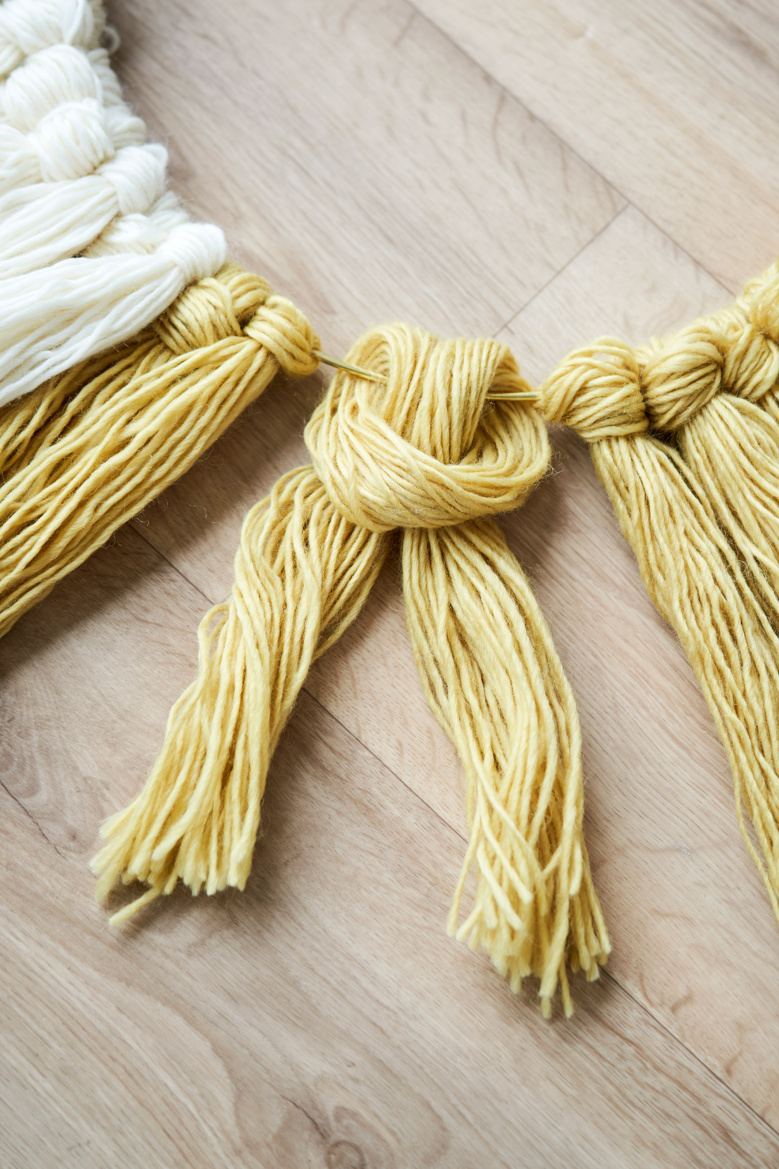 5 lovely wall decorations with yarn | Søstrene Grene