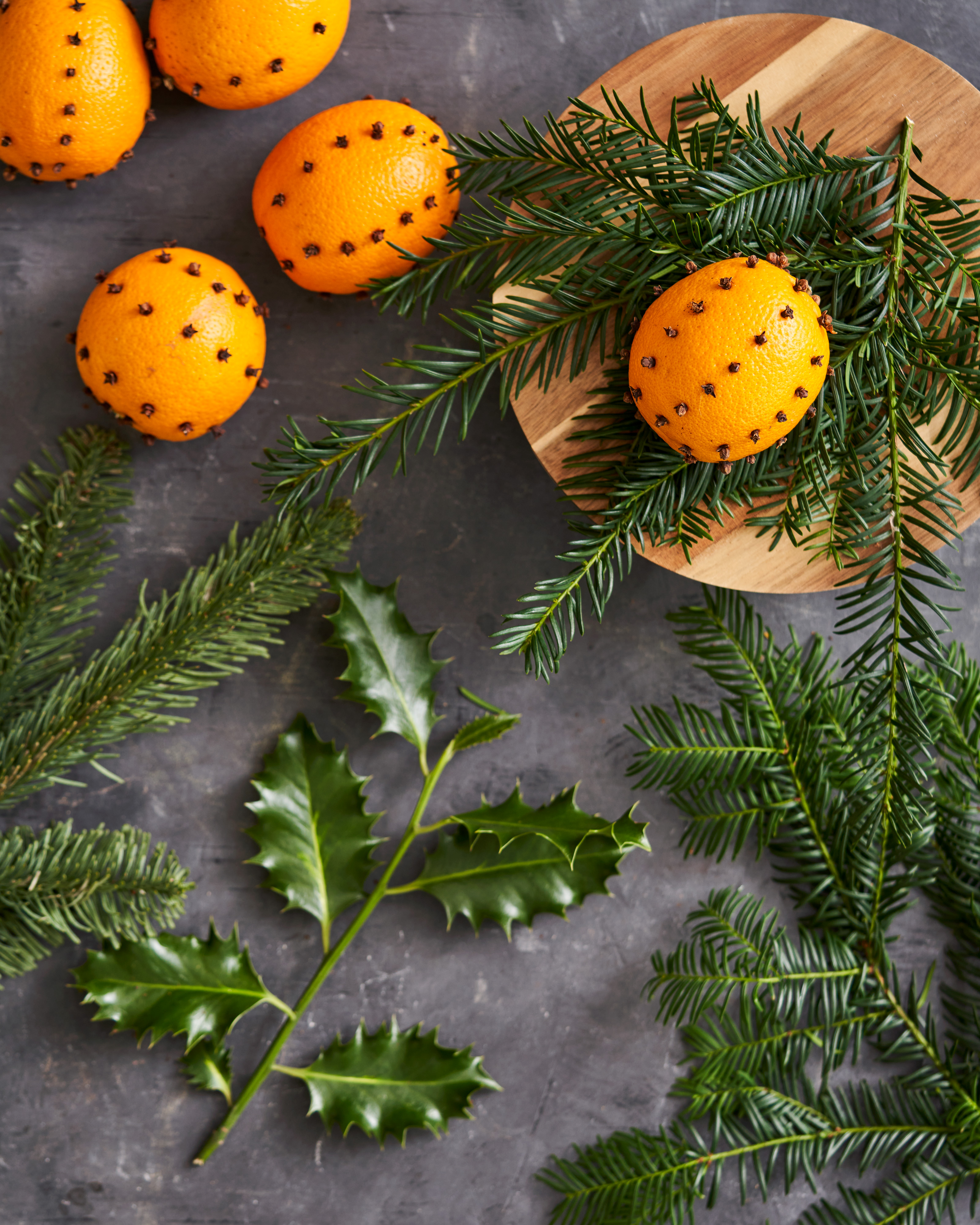 Christmas decorations with oranges | Søstrene Grene