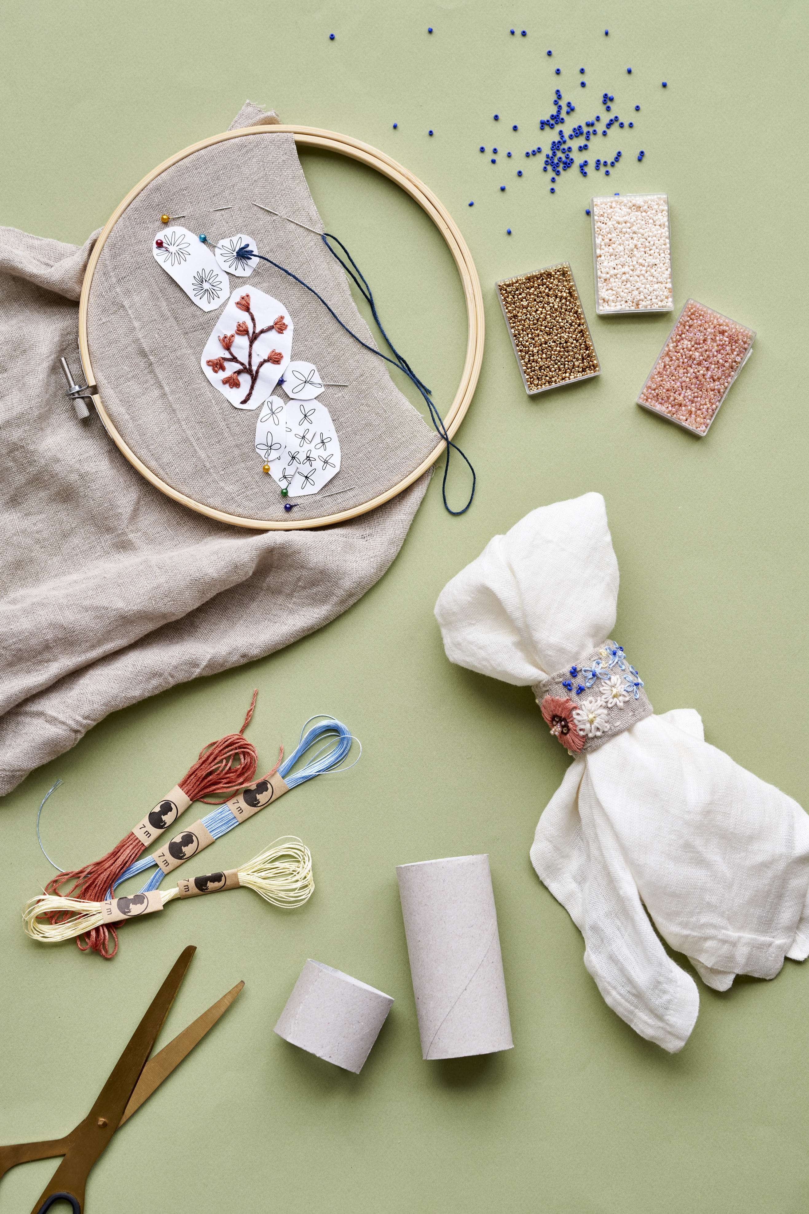 Broderi på duk: lär dig 4 enkla stygn | Søstrene Grene