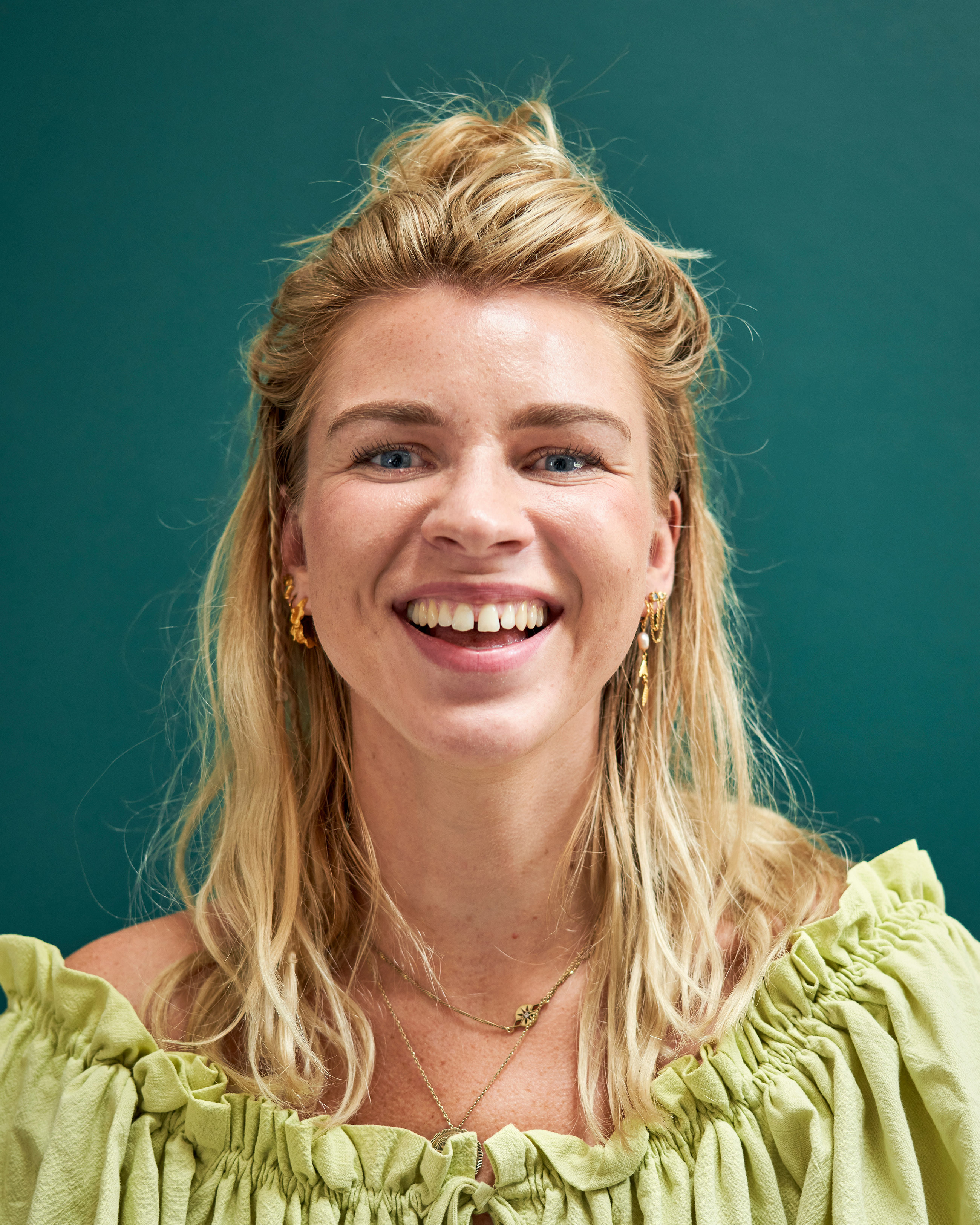 Julie ritar på alla former | Søstrene Grene